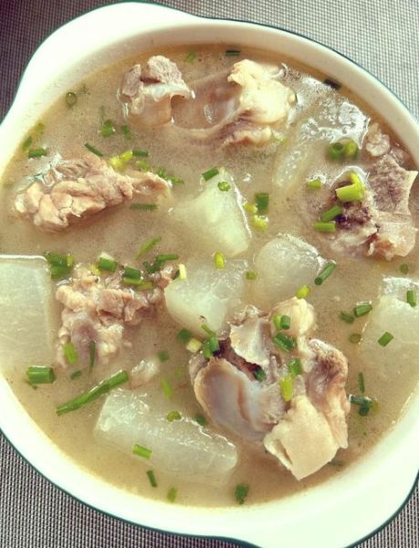 大骨头汤怎么熬才白_家常做法详细步骤-第2张图片-山城妙识 大骨头汤怎么熬才白_家常做法详细步骤-第2张图片-山城妙识