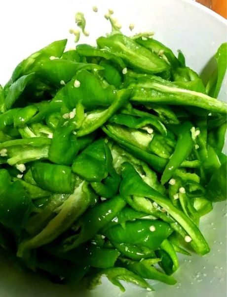 青辣椒怎么腌制好吃_家常青辣椒腌制方法-第2张图片-山城妙识
