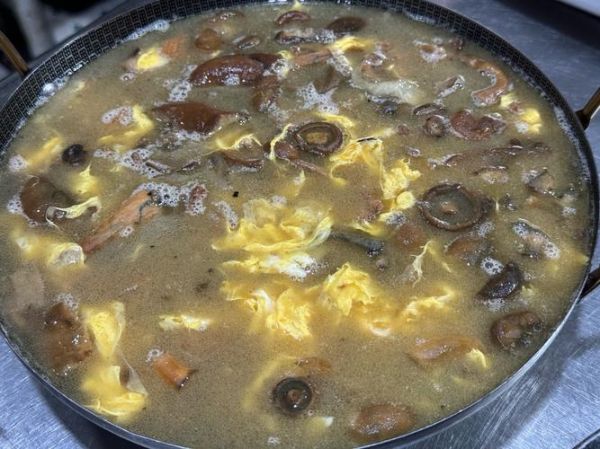 草菇汤怎么煮好喝_草菇汤的做法步骤-第3张图片-山城妙识