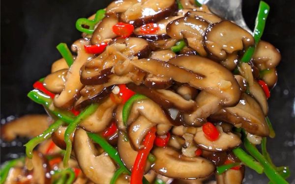 香菇配什么菜炒着好吃_香菇炒什么最香-第2张图片-山城妙识 香菇配什么菜炒着好吃_香菇炒什么最香-第2张图片-山城妙识