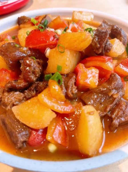 土豆牛肉怎么做好吃_土豆炖牛肉的秘诀-第1张图片-山城妙识 土豆牛肉怎么做好吃_土豆炖牛肉的秘诀-第1张图片-山城妙识