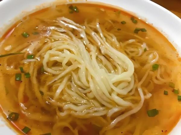 虾子小刀面怎么做_虾子小刀面是哪里的-第2张图片-山城妙识 虾子小刀面怎么做_虾子小刀面是哪里的-第2张图片-山城妙识