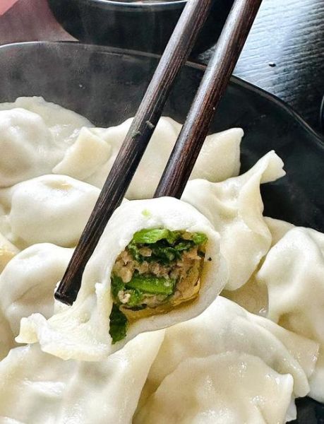 香菜饺子最忌讳哪两种调料_如何避免饺子馅发苦-第2张图片-山城妙识 香菜饺子最忌讳哪两种调料_如何避免饺子馅发苦-第2张图片-山城妙识