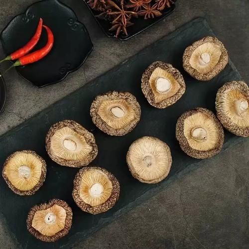 冬菇和香菇的区别_冬菇是香菇吗-第3张图片-山城妙识 冬菇和香菇的区别_冬菇是香菇吗-第3张图片-山城妙识