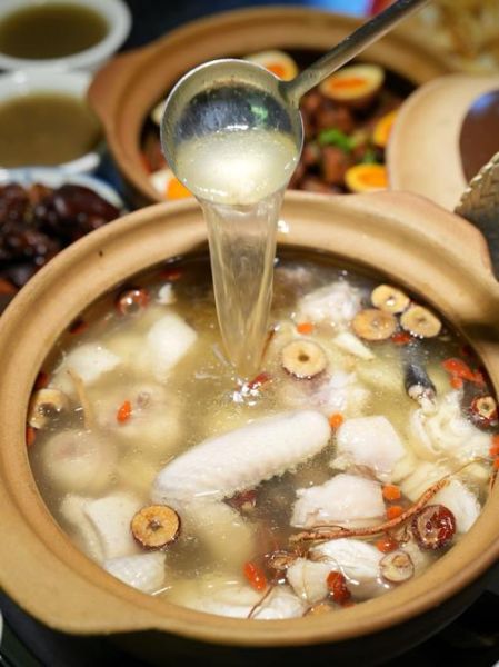 鸡怎么煲汤好喝_鸡煲汤放什么料最香-第1张图片-山城妙识 鸡怎么煲汤好喝_鸡煲汤放什么料最香-第1张图片-山城妙识