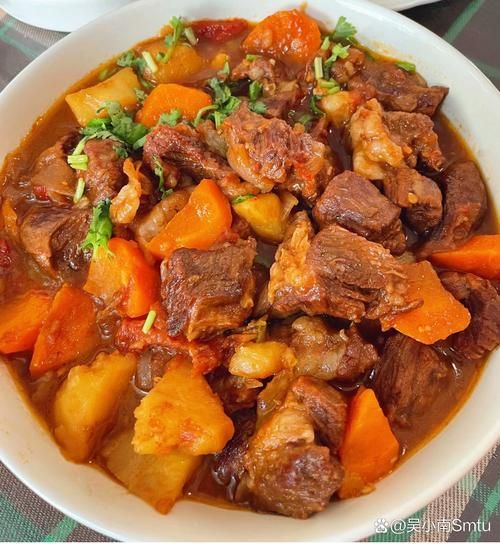 西红柿炖牛腩放八角吗_八角用量与替代方案-第2张图片-山城妙识 西红柿炖牛腩放八角吗_八角用量与替代方案-第2张图片-山城妙识