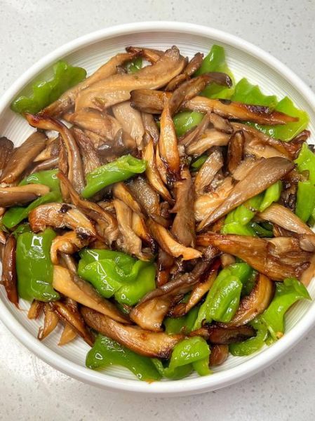 炒蘑菇的做法大全家常_怎么炒蘑菇才好吃-第3张图片-山城妙识