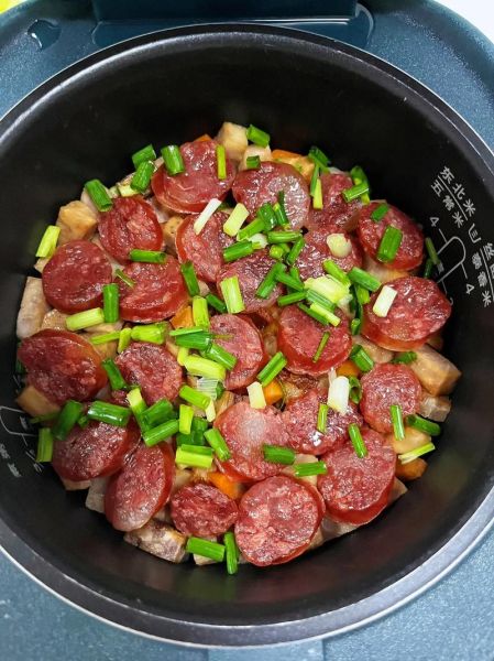 腊肠蒸米饭的做法_腊肠蒸米饭需要多久-第2张图片-山城妙识 腊肠蒸米饭的做法_腊肠蒸米饭需要多久-第2张图片-山城妙识