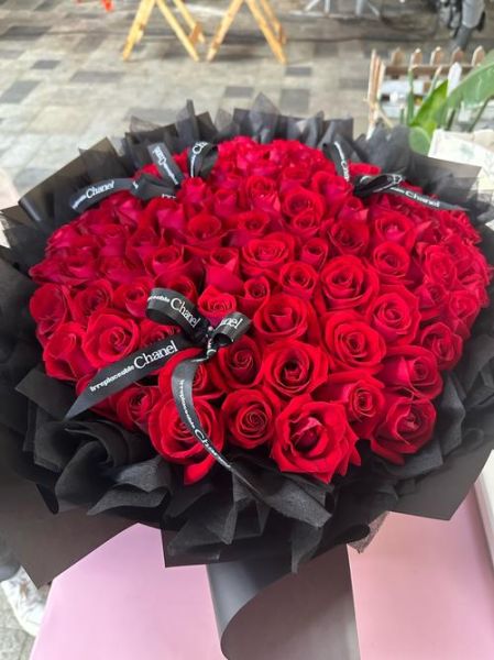 玫瑰花图片真实照片花束_如何挑选不踩雷-第2张图片-山城妙识