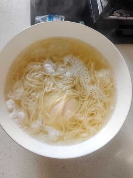 生日荷包蛋长寿面怎么做_长寿面荷包蛋先煮哪个-第3张图片-山城妙识 生日荷包蛋长寿面怎么做_长寿面荷包蛋先煮哪个-第3张图片-山城妙识