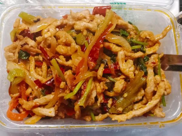 香辣肉丝盖饭怎么做_香辣肉丝盖饭热量高吗-第2张图片-山城妙识 香辣肉丝盖饭怎么做_香辣肉丝盖饭热量高吗-第2张图片-山城妙识