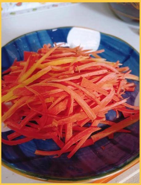 清炒胡萝卜丝怎么做_清炒胡萝卜丝用焯水吗-第3张图片-山城妙识 清炒胡萝卜丝怎么做_清炒胡萝卜丝用焯水吗-第3张图片-山城妙识