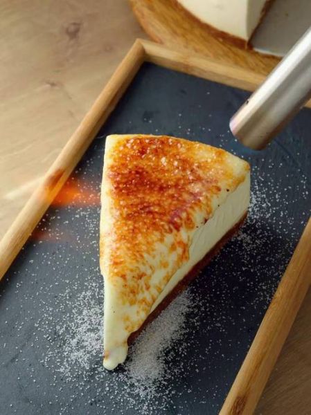 芝士熔岩蛋糕怎么做_芝士熔岩蛋糕用什么芝士-第2张图片-山城妙识 芝士熔岩蛋糕怎么做_芝士熔岩蛋糕用什么芝士-第2张图片-山城妙识