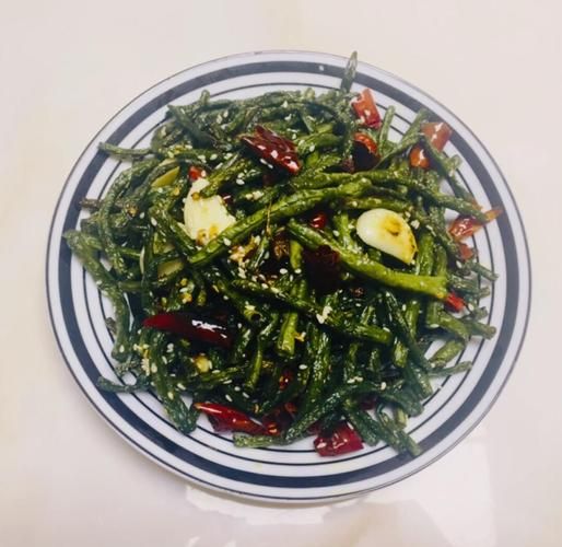 干煸豆角豆角炸几分钟_如何炸出翠绿不糊-第2张图片-山城妙识