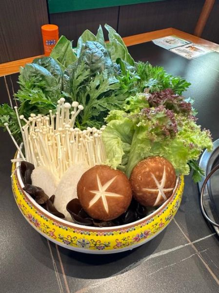 清汤火锅适合煮什么菜_清汤火锅菜品推荐-第1张图片-山城妙识 清汤火锅适合煮什么菜_清汤火锅菜品推荐-第1张图片-山城妙识