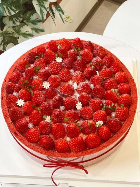 草莓蛋糕怎么做_草莓蛋糕图片欣赏-第1张图片-山城妙识