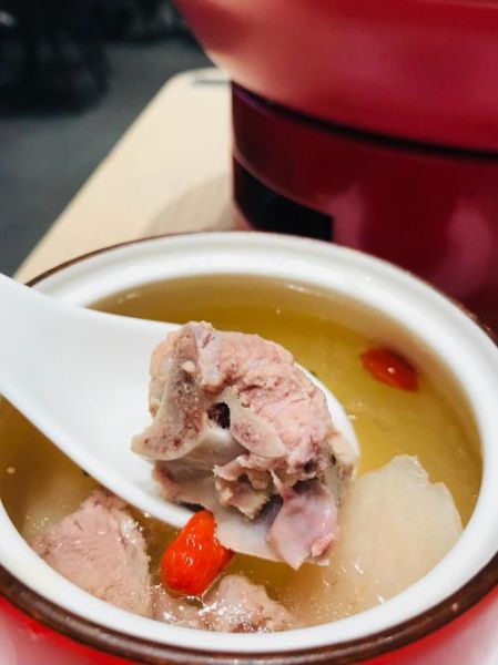 龙骨汤是什么_龙骨汤的功效与做法-第1张图片-山城妙识