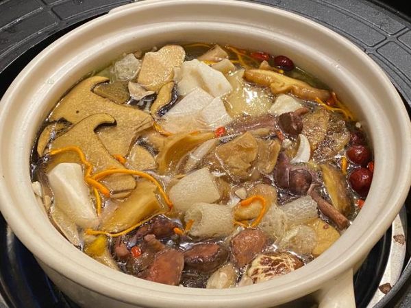 鸡汤火锅放什么配菜好吃_鸡汤火锅配菜推荐-第3张图片-山城妙识