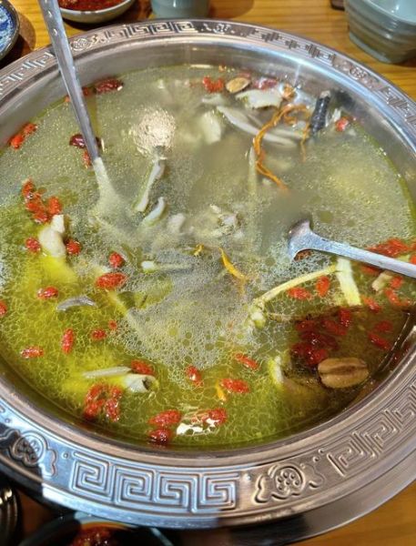 鸡汤火锅放什么配菜好吃_鸡汤火锅配菜推荐-第2张图片-山城妙识