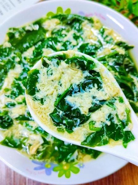菠菜鸡蛋汤怎么做_菠菜鸡蛋汤先放菠菜还是先放鸡蛋-第1张图片-山城妙识 菠菜鸡蛋汤怎么做_菠菜鸡蛋汤先放菠菜还是先放鸡蛋-第1张图片-山城妙识