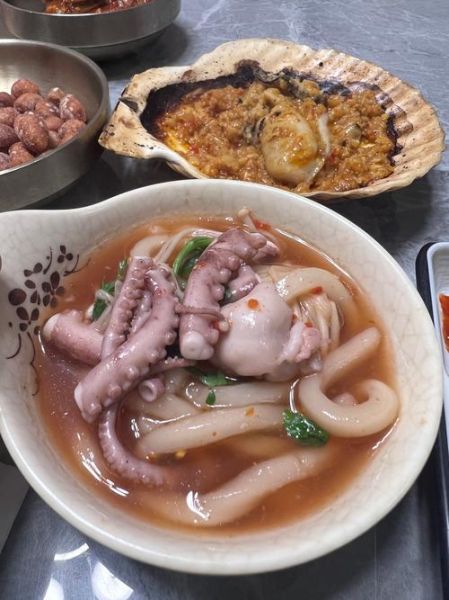 韩式海鲜汤怎么做_正宗韩式海鲜汤做法-第2张图片-山城妙识 韩式海鲜汤怎么做_正宗韩式海鲜汤做法-第2张图片-山城妙识