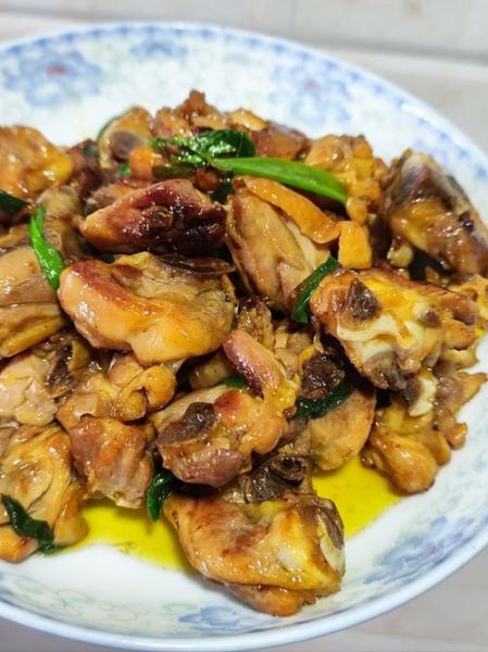 鸡肉炒什么好吃家常菜_鸡肉炒什么菜简单又下饭-第2张图片-山城妙识