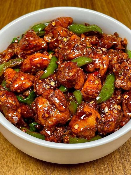 鸡肉炒什么好吃家常菜_鸡肉炒什么菜简单又下饭-第1张图片-山城妙识