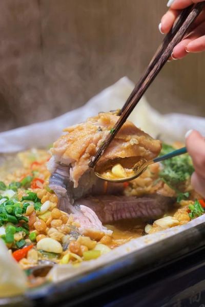 纸包鱼的做法视频_纸包鱼怎么做好吃-第1张图片-山城妙识