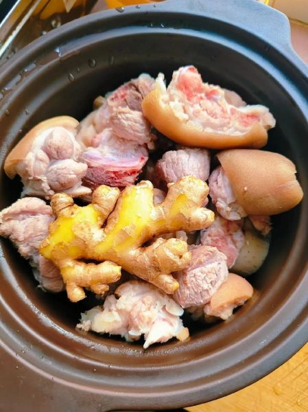 藕烧排骨怎么做_藕烧排骨的家常做法-第2张图片-山城妙识 藕烧排骨怎么做_藕烧排骨的家常做法-第2张图片-山城妙识