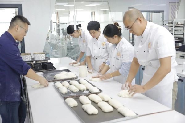烘焙师是做什么的_烘焙师需要掌握哪些技能-第3张图片-山城妙识