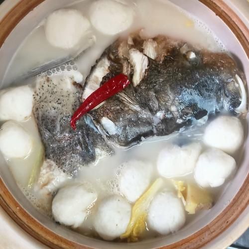鱼丸怎么烧好吃_鱼丸汤的家常做法-第3张图片-山城妙识