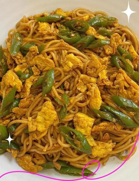 豆瓣酱炒鸡蛋拌面怎么做_豆瓣酱炒鸡蛋拌面热量高吗-第2张图片-山城妙识