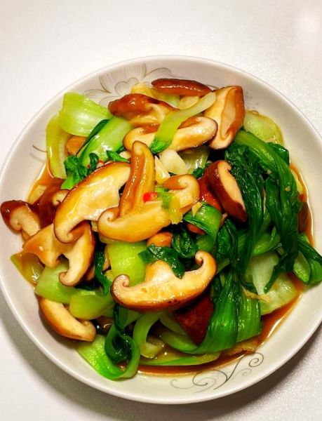 香菇炒油菜怎么炒_香菇炒油菜用焯水吗-第1张图片-山城妙识 香菇炒油菜怎么炒_香菇炒油菜用焯水吗-第1张图片-山城妙识