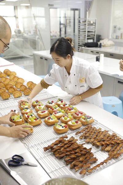 学做糕点在什么地方培训_学糕点去哪里学最好-第1张图片-山城妙识