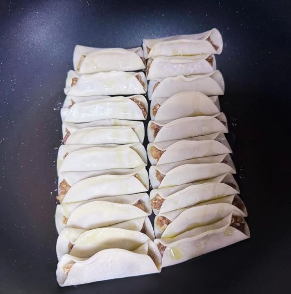 牛肉锅贴馅怎么调_正宗牛肉锅贴馅配方-第2张图片-山城妙识