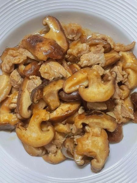 香菇肉片怎么炒好吃_香菇炒肉片的秘诀-第3张图片-山城妙识