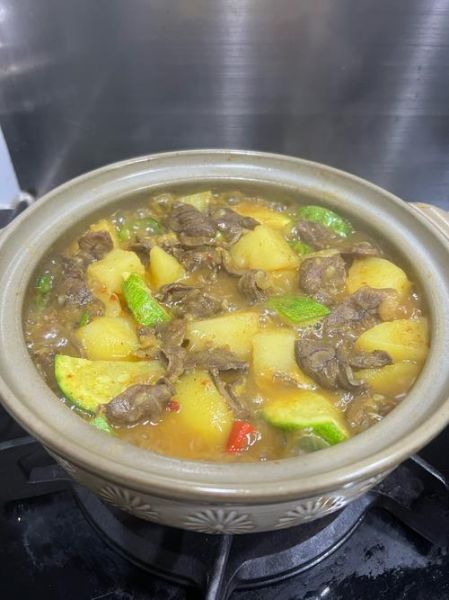 咖喱牛肉土豆怎么做_咖喱牛肉土豆做法视频-第2张图片-山城妙识