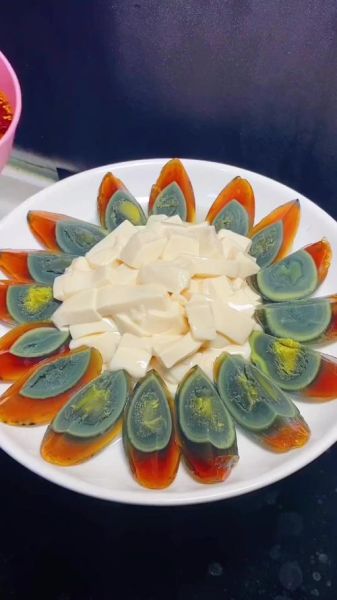 松花蛋拌豆腐的做法_松花蛋拌豆腐怎么做好吃-第1张图片-山城妙识 松花蛋拌豆腐的做法_松花蛋拌豆腐怎么做好吃-第1张图片-山城妙识