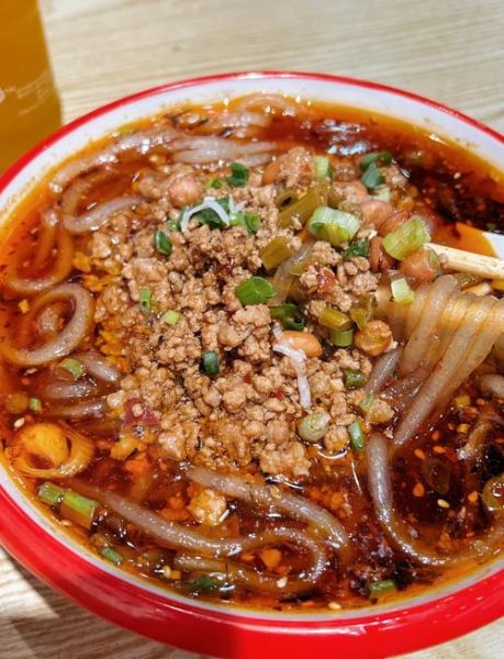 酸辣粉热量高吗_减肥期间可以吃吗-第1张图片-山城妙识 酸辣粉热量高吗_减肥期间可以吃吗-第1张图片-山城妙识