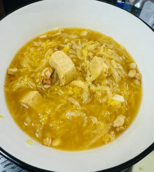 酸菜炖肉怎么做_酸菜炖肉用什么肉最好-第3张图片-山城妙识 酸菜炖肉怎么做_酸菜炖肉用什么肉最好-第3张图片-山城妙识