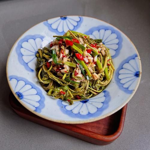 凉拌香椿怎么做_香椿焯水几分钟-第3张图片-山城妙识 凉拌香椿怎么做_香椿焯水几分钟-第3张图片-山城妙识