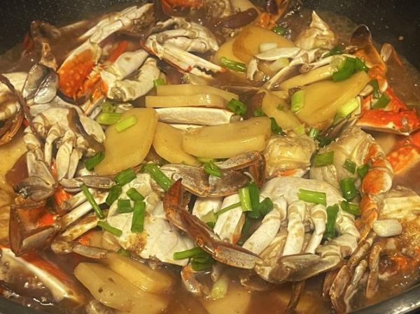 花蟹炒年糕怎么做好吃_花蟹炒年糕的家常做法-第2张图片-山城妙识