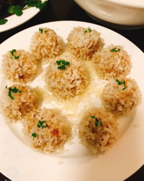 虾仁丸子怎么做_虾仁丸子怎么做好吃又弹牙-第3张图片-山城妙识