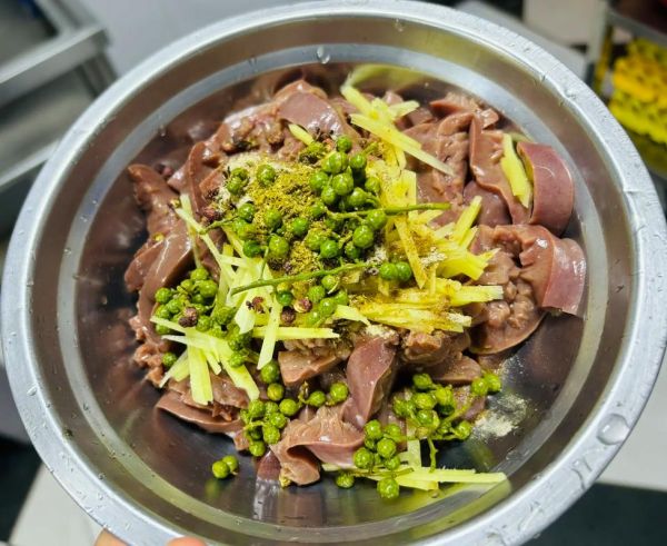 火爆腰花怎么炒才好吃_腰花去腥嫩脆技巧-第2张图片-山城妙识 火爆腰花怎么炒才好吃_腰花去腥嫩脆技巧-第2张图片-山城妙识