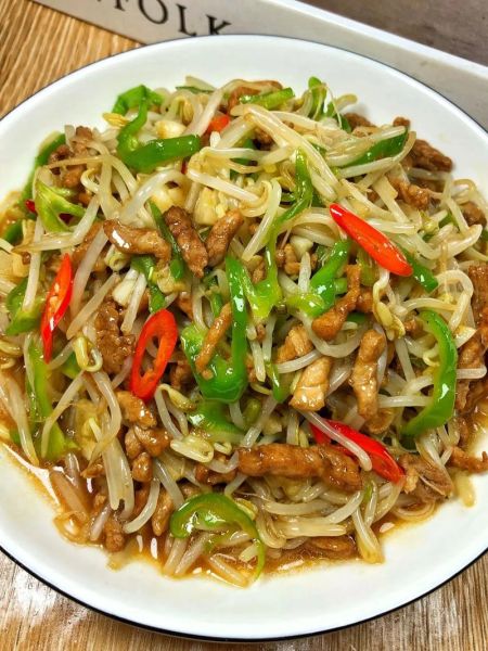 肉炒黄豆芽怎么做_黄豆芽炒肉需要焯水吗-第2张图片-山城妙识 肉炒黄豆芽怎么做_黄豆芽炒肉需要焯水吗-第2张图片-山城妙识