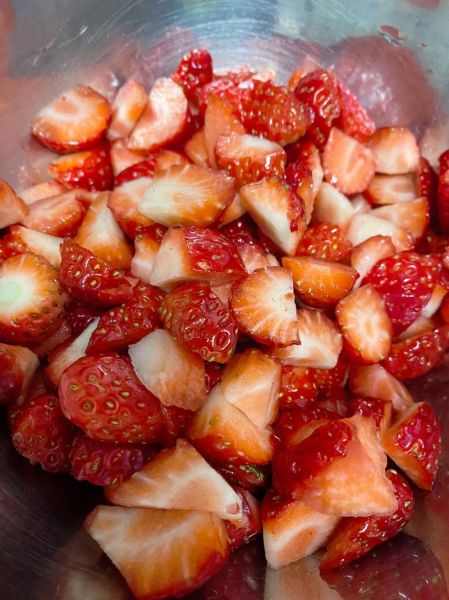 草莓酱冷却多久才能装瓶_草莓酱装瓶前必须冷却吗-第3张图片-山城妙识 草莓酱冷却多久才能装瓶_草莓酱装瓶前必须冷却吗-第3张图片-山城妙识