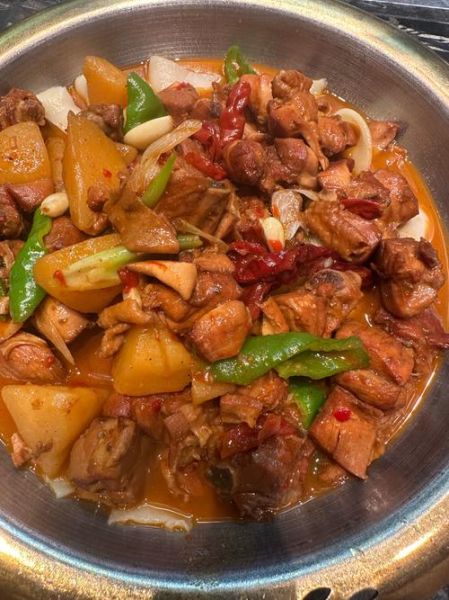 大盘鸡怎么做最正宗_新疆大盘鸡做法-第2张图片-山城妙识