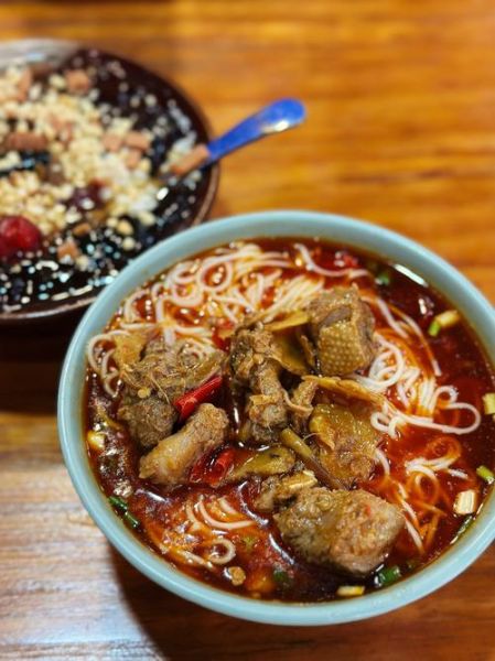 鸭汤面怎么做_鸭汤面哪里最正宗-第1张图片-山城妙识