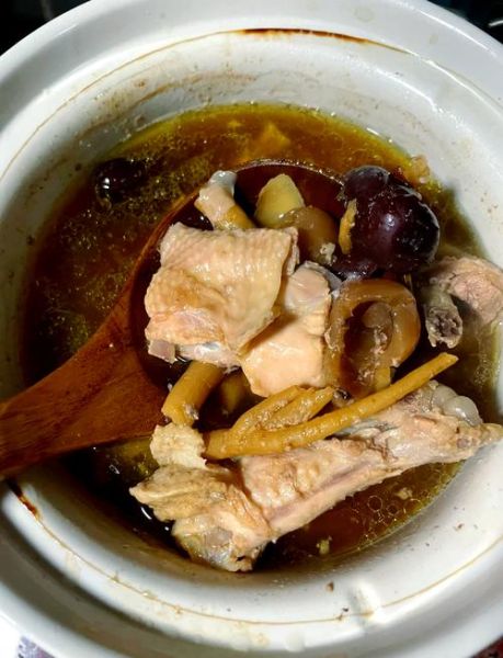 产妇鸡汤的做法大全_坐月子喝什么鸡汤最补-第1张图片-山城妙识 产妇鸡汤的做法大全_坐月子喝什么鸡汤最补-第1张图片-山城妙识