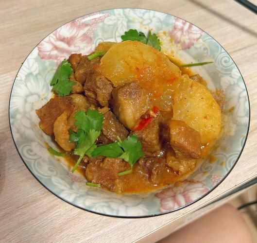 电饭煲萝卜牛腩怎么做_萝卜牛腩电饭煲做法-第1张图片-山城妙识 电饭煲萝卜牛腩怎么做_萝卜牛腩电饭煲做法-第1张图片-山城妙识